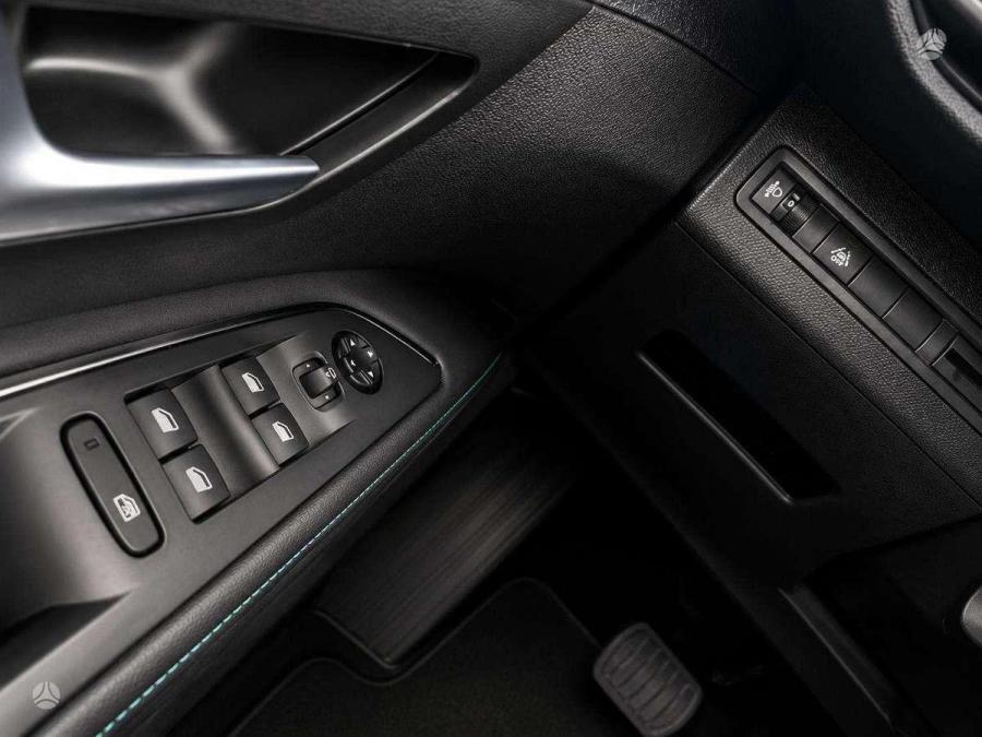 Pelēks Peugeot 5008 2022 Marijampole, ar dzinēja tilpumu 1.50 L un nobraukumu 168 tūkst. km par 18755 €, foto 18 vietnē AUTOMOTO.COM.LV