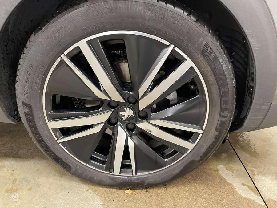 Grey Peugeot 5008 2022 in Marijampole, with an engine capacity of 1.20 L and mileage of 72 thousand km for 20848 €, photo 24 on AUTOMOTO.COM.LV