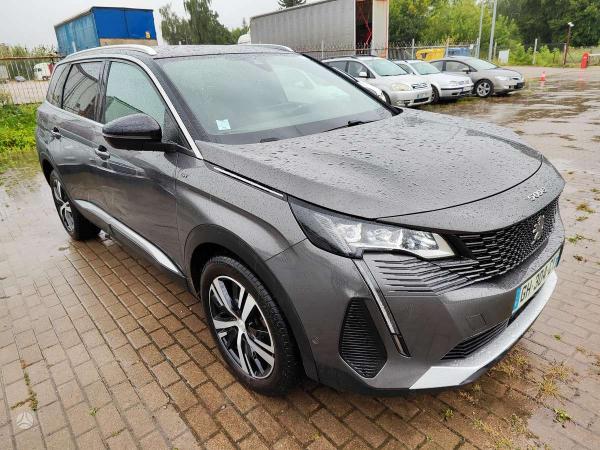 Grey Peugeot 5008 2022 in Marijampole, with an engine capacity of 1.20 L and mileage of 90 thousand km for 18023 €, photo 5 on AUTOMOTO.COM.LV
