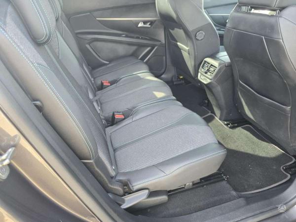 Pelēks Peugeot 5008 2022 Viļņa, ar dzinēja tilpumu 1.50 L un nobraukumu 136 tūkst. km par 16819 €, foto 10 vietnē AUTOMOTO.COM.LV