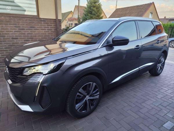 Pelēks Peugeot 5008 2022 Kalvarija, ar dzinēja tilpumu 1.50 L un nobraukumu 118 tūkst. km par 17969 €, foto 1 vietnē AUTOMOTO.COM.LV