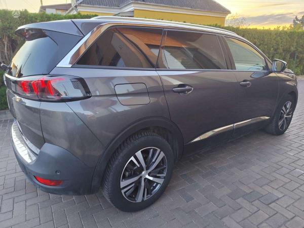 Pelēks Peugeot 5008 2022 Kalvarija, ar dzinēja tilpumu 1.50 L un nobraukumu 118 tūkst. km par 17969 €, foto 3 vietnē AUTOMOTO.COM.LV