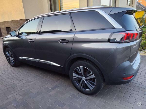 Pelēks Peugeot 5008 2022 Kalvarija, ar dzinēja tilpumu 1.50 L un nobraukumu 118 tūkst. km par 17969 €, foto 5 vietnē AUTOMOTO.COM.LV