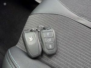 Pelēks Peugeot 5008 2023 Marijampole, ar dzinēja tilpumu 1.50 L un nobraukumu 163 tūkst. km par 18144 €, foto 38 vietnē AUTOMOTO.COM.LV