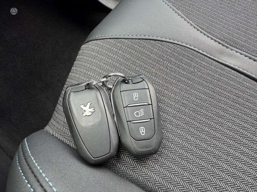 Pelēks Peugeot 5008 2023 Marijampole, ar dzinēja tilpumu 1.50 L un nobraukumu 163 tūkst. km par 18144 €, foto 38 vietnē AUTOMOTO.COM.LV