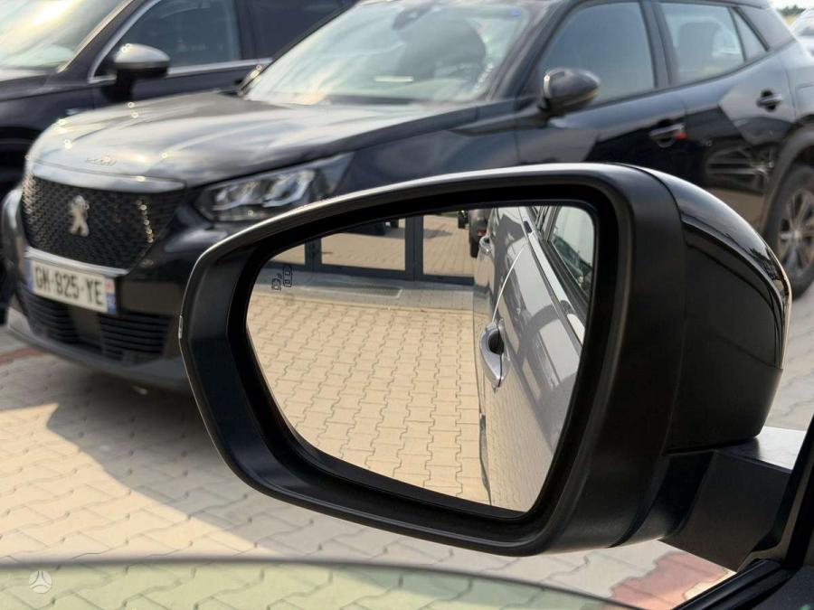 Grey Peugeot 5008 2023 in Siauliai, with an engine capacity of 1.50 L and mileage of 81 thousand km for 22978 €, photo 27 on AUTOMOTO.COM.LV