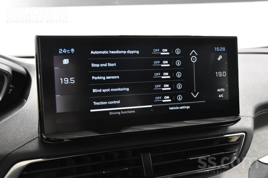 Pelēks Peugeot 5008 2023 Rīga, ar dzinēja tilpumu 1.20 L un nobraukumu 81 tūkst. km par 21990 €, foto 26 vietnē AUTOMOTO.COM.LV