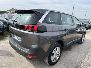 Grey Peugeot 5008 2023 in Vilnius, with an engine capacity of 1.20 L and mileage of 112 thousand km for 14519 €, photo 7 on AUTOMOTO.COM.LV
