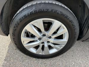 Grey Peugeot 5008 2023 in Vilnius, with an engine capacity of 1.20 L and mileage of 112 thousand km for 14519 €, photo 9 on AUTOMOTO.COM.LV