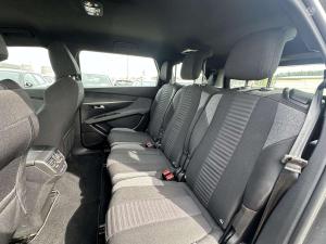 Grey Peugeot 5008 2023 in Vilnius, with an engine capacity of 1.20 L and mileage of 112 thousand km for 14519 €, photo 12 on AUTOMOTO.COM.LV