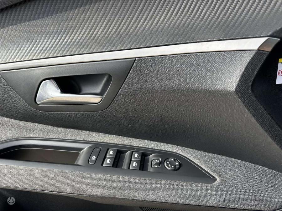 Grey Peugeot 5008 2023 in Vilnius, with an engine capacity of 1.20 L and mileage of 112 thousand km for 14519 €, photo 13 on AUTOMOTO.COM.LV