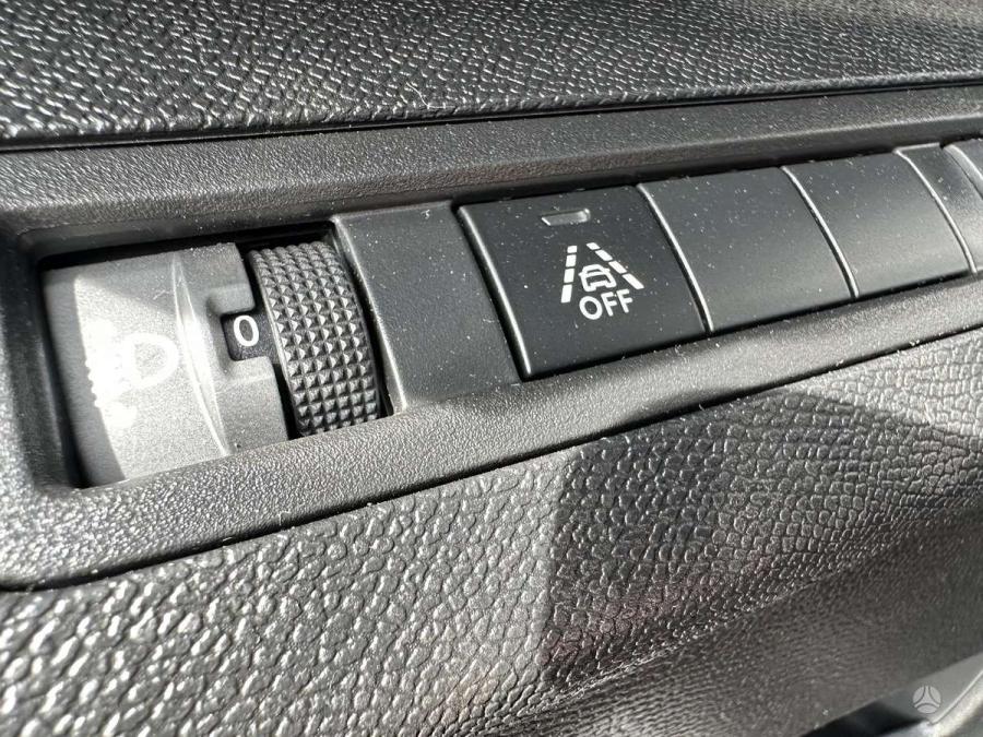 Grey Peugeot 5008 2023 in Vilnius, with an engine capacity of 1.20 L and mileage of 112 thousand km for 14519 €, photo 16 on AUTOMOTO.COM.LV