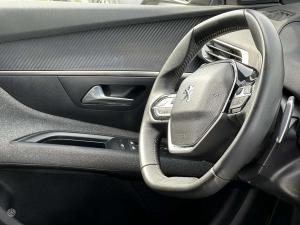 Grey Peugeot 5008 2023 in Vilnius, with an engine capacity of 1.20 L and mileage of 112 thousand km for 14519 €, photo 18 on AUTOMOTO.COM.LV