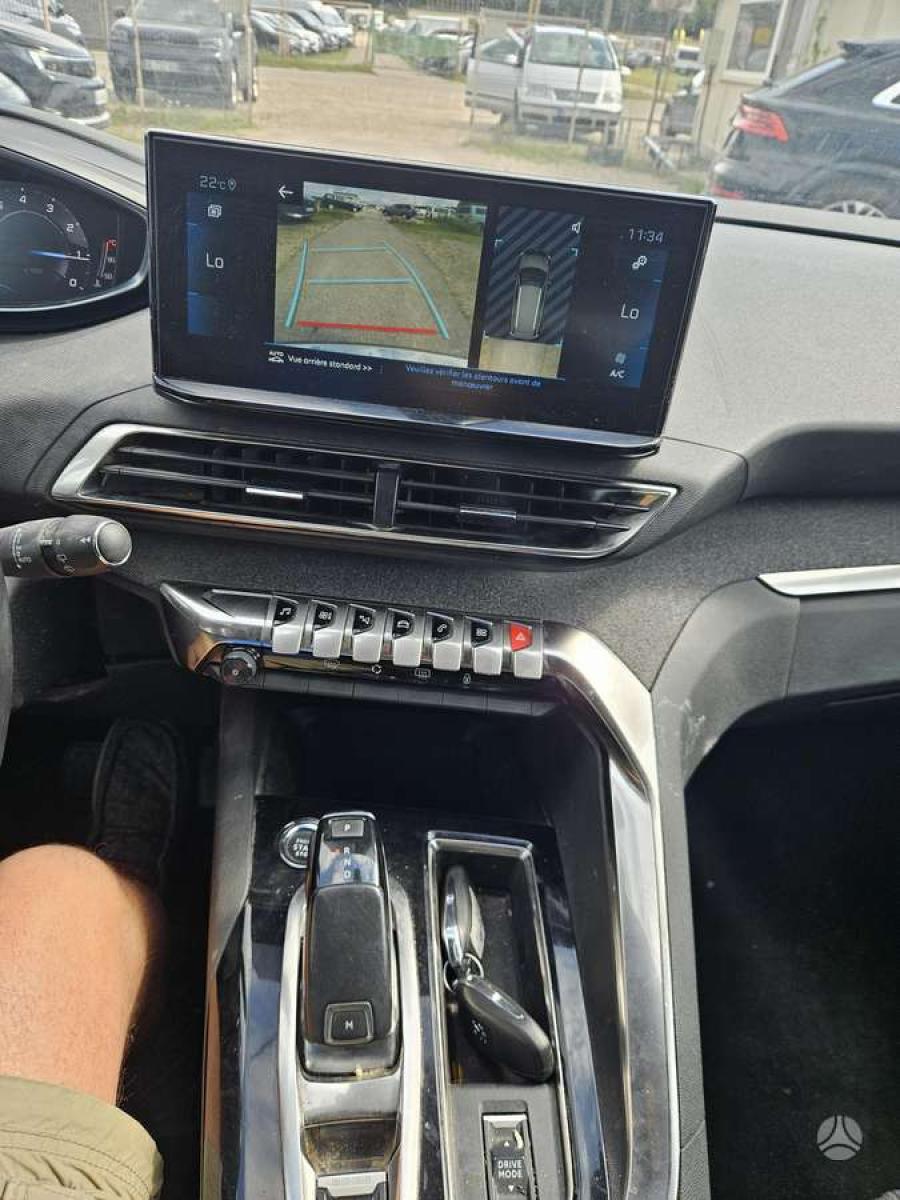 Grey Peugeot 5008 2023 in Vilnius, with an engine capacity of 1.20 L and mileage of 133 thousand km for 15004 €, photo 12 on AUTOMOTO.COM.LV