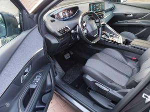Pelēks Peugeot 5008 2023 Kalvarija, ar dzinēja tilpumu 1.20 L un nobraukumu 71 tūkst. km par 18271 €, foto 8 vietnē AUTOMOTO.COM.LV