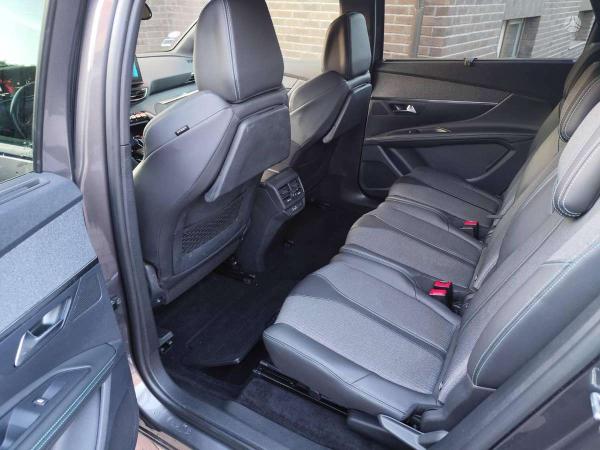 Grey Peugeot 5008 2023 in Kalvarija, with an engine capacity of 1.20 L and mileage of 71 thousand km for 18271 €, photo 10 on AUTOMOTO.COM.LV