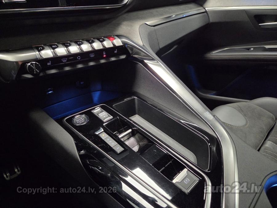 Grey Peugeot 5008 2024 in Tallinn, with an engine capacity of 1.50 L and mileage of 36 thousand km for 29790 €, photo 13 on AUTOMOTO.COM.LV