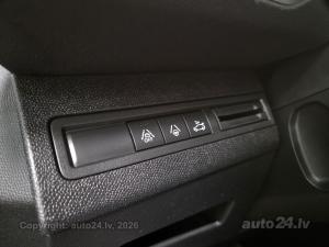 Grey Peugeot 5008 2024 in Tallinn, with an engine capacity of 1.50 L and mileage of 36 thousand km for 29790 €, photo 17 on AUTOMOTO.COM.LV