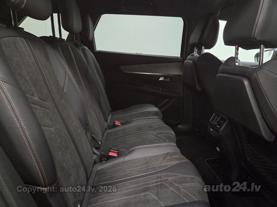 Grey Peugeot 5008 2024 in Tallinn, with an engine capacity of 1.50 L and mileage of 36 thousand km for 29790 €, photo 21 on AUTOMOTO.COM.LV