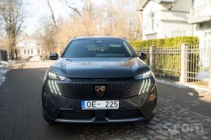 Grey Peugeot 5008 2025 in Riga, with an engine capacity of 1.20 L and mileage of 16 thousand km for 32200 €, photo  on AUTOMOTO.COM.LV