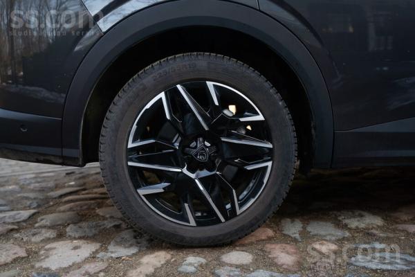 Grey Peugeot 5008 2025 in Riga, with an engine capacity of 1.20 L and mileage of 16 thousand km for 32200 €, photo 6 on AUTOMOTO.COM.LV