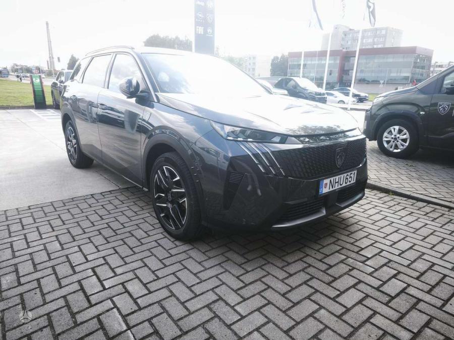 Pelēks Peugeot 5008 2025 Klaipėda, ar dzinēja tilpumu 1.20 L un nobraukumu 38 tūkst. km par 30500 €, foto 4 vietnē AUTOMOTO.COM.LV