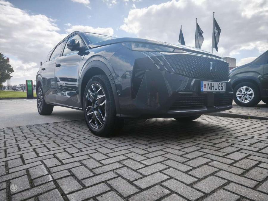 Pelēks Peugeot 5008 2025 Klaipėda, ar dzinēja tilpumu 1.20 L un nobraukumu 38 tūkst. km par 30500 €, foto 5 vietnē AUTOMOTO.COM.LV
