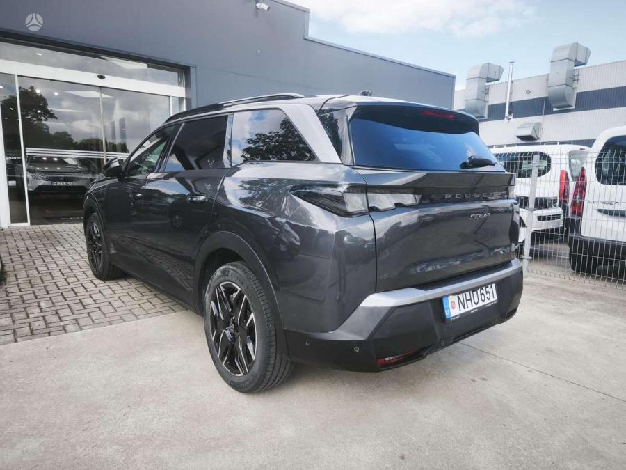 Pelēks Peugeot 5008 2025 Klaipėda, ar dzinēja tilpumu 1.20 L un nobraukumu 38 tūkst. km par 30500 €, foto 8 vietnē AUTOMOTO.COM.LV