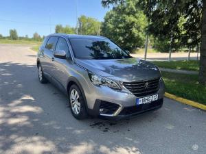 Grey Peugeot 5008 2017 in Vilnius, with an engine capacity of 1.60 L and mileage of 231 thousand km for 10900 €, photo  on AUTOMOTO.COM.LV