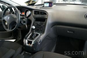 Pelēks Peugeot 5008 2009 Rīga, ar dzinēja tilpumu 2.00 L un nobraukumu 330 tūkst. km par 2300 €, foto 4 vietnē AUTOMOTO.COM.LV