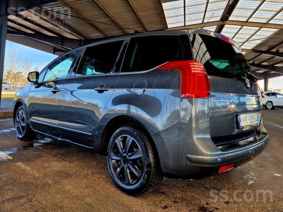 Pelēks Peugeot 5008 2009 Rīga, ar dzinēja tilpumu 1.60 L un nobraukumu 215 tūkst. km par 3400 €, foto 4 vietnē AUTOMOTO.COM.LV