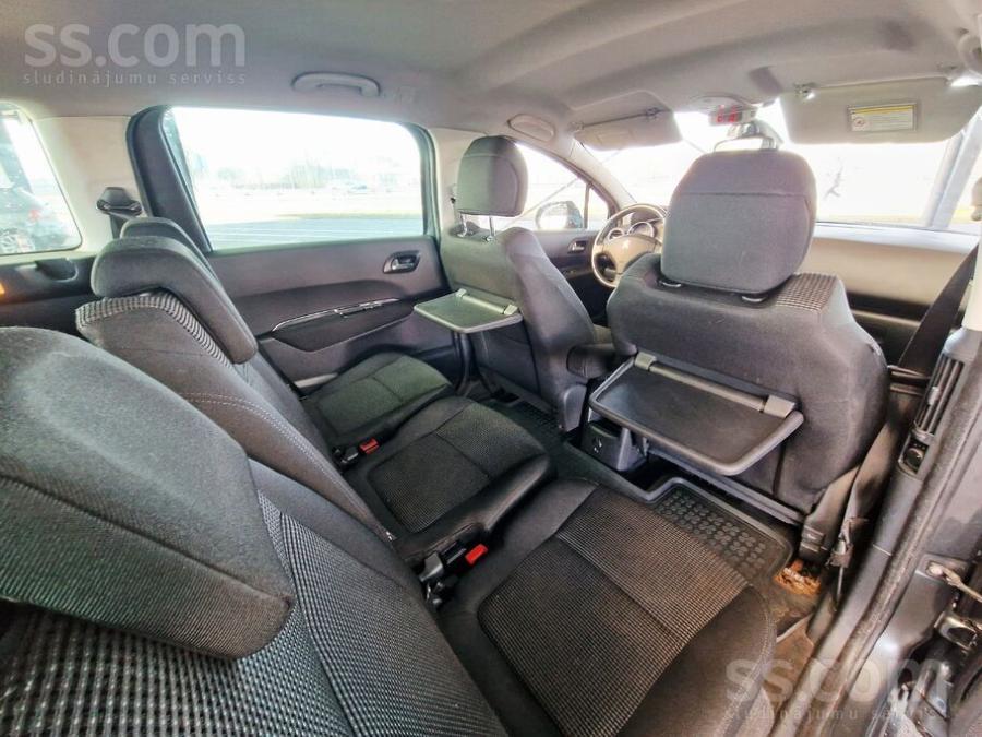 Pelēks Peugeot 5008 2009 Rīga, ar dzinēja tilpumu 1.60 L un nobraukumu 215 tūkst. km par 3400 €, foto 8 vietnē AUTOMOTO.COM.LV