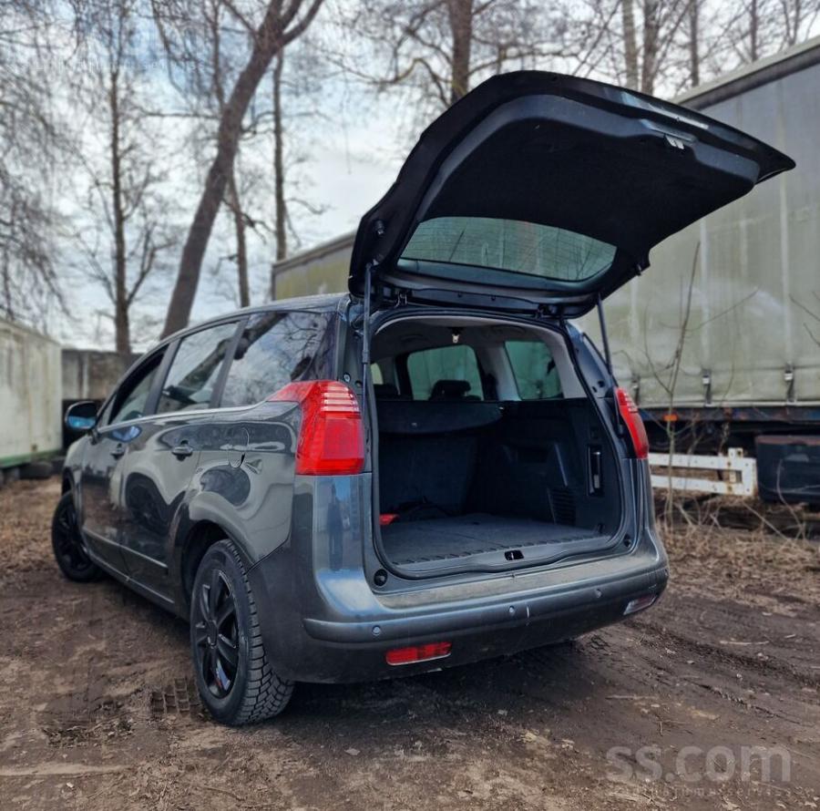 Pelēks Peugeot 5008 2009 Rīga, ar dzinēja tilpumu 1.60 L un nobraukumu 215 tūkst. km par 3400 €, foto 9 vietnē AUTOMOTO.COM.LV