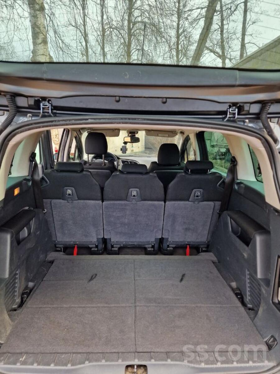 Pelēks Peugeot 5008 2009 Rīga, ar dzinēja tilpumu 1.60 L un nobraukumu 215 tūkst. km par 3400 €, foto 13 vietnē AUTOMOTO.COM.LV