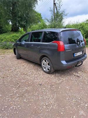 Pelēks Peugeot 5008 2009 Elektrėnai, ar dzinēja tilpumu 2.00 L un nobraukumu 263 tūkst. km par 4000 €, foto  vietnē AUTOMOTO.COM.LV