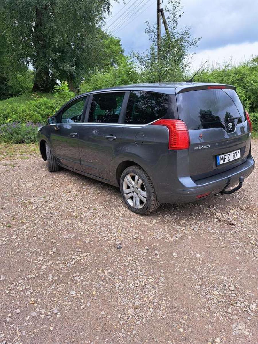 Pelēks Peugeot 5008 2009 Elektrėnai, ar dzinēja tilpumu 2.00 L un nobraukumu 263 tūkst. km par 4000 €, foto 1 vietnē AUTOMOTO.COM.LV