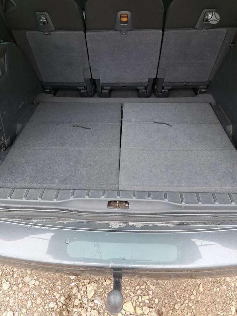 Pelēks Peugeot 5008 2009 Elektrėnai, ar dzinēja tilpumu 2.00 L un nobraukumu 263 tūkst. km par 4000 €, foto 6 vietnē AUTOMOTO.COM.LV