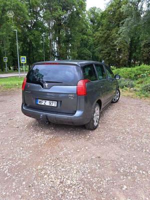 Pelēks Peugeot 5008 2009 Elektrėnai, ar dzinēja tilpumu 2.00 L un nobraukumu 263 tūkst. km par 4000 €, foto 9 vietnē AUTOMOTO.COM.LV