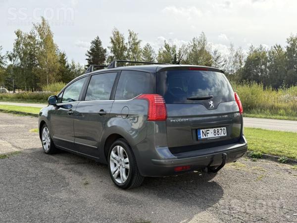 Pelēks Peugeot 5008 2009 Jelgava, ar dzinēja tilpumu 2.00 L un nobraukumu 333 tūkst. km par 2800 €, foto 5 vietnē AUTOMOTO.COM.LV