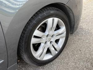 Grey Peugeot 5008 2009 in Jelgava, with an engine capacity of 2.00 L and mileage of 333 thousand km for 2800 €, photo 6 on AUTOMOTO.COM.LV