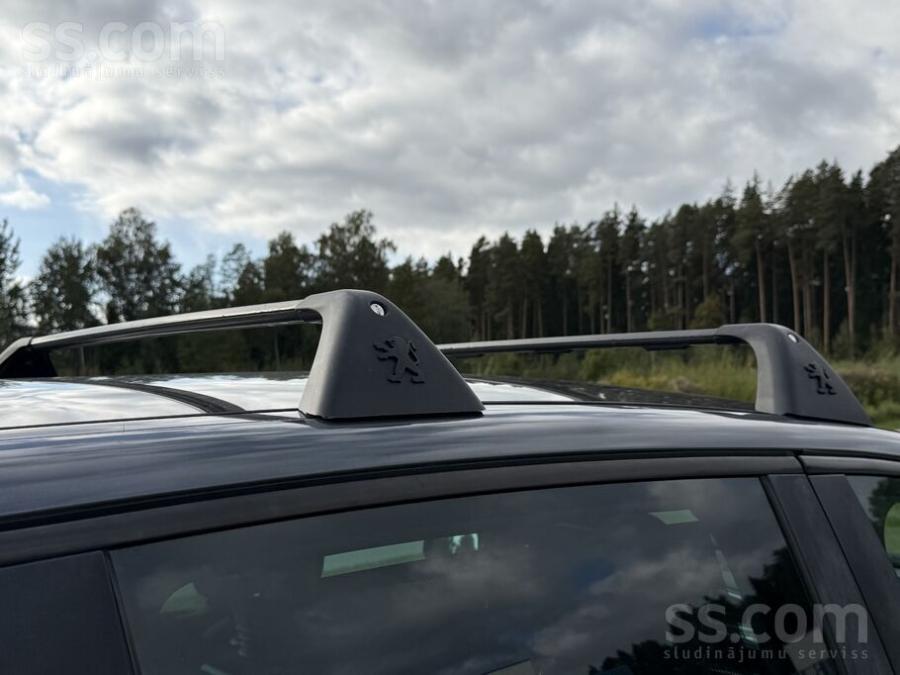 Grey Peugeot 5008 2009 in Jelgava, with an engine capacity of 2.00 L and mileage of 333 thousand km for 2800 €, photo 7 on AUTOMOTO.COM.LV