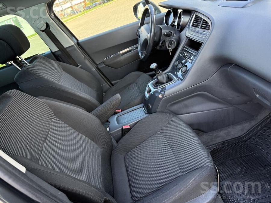 Grey Peugeot 5008 2009 in Jelgava, with an engine capacity of 2.00 L and mileage of 333 thousand km for 2800 €, photo 9 on AUTOMOTO.COM.LV