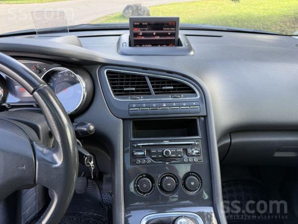 Pelēks Peugeot 5008 2009 Jelgava, ar dzinēja tilpumu 2.00 L un nobraukumu 333 tūkst. km par 2800 €, foto 10 vietnē AUTOMOTO.COM.LV