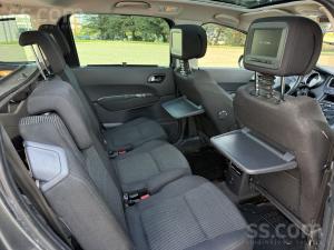 Grey Peugeot 5008 2009 in Jelgava, with an engine capacity of 2.00 L and mileage of 333 thousand km for 2800 €, photo 15 on AUTOMOTO.COM.LV