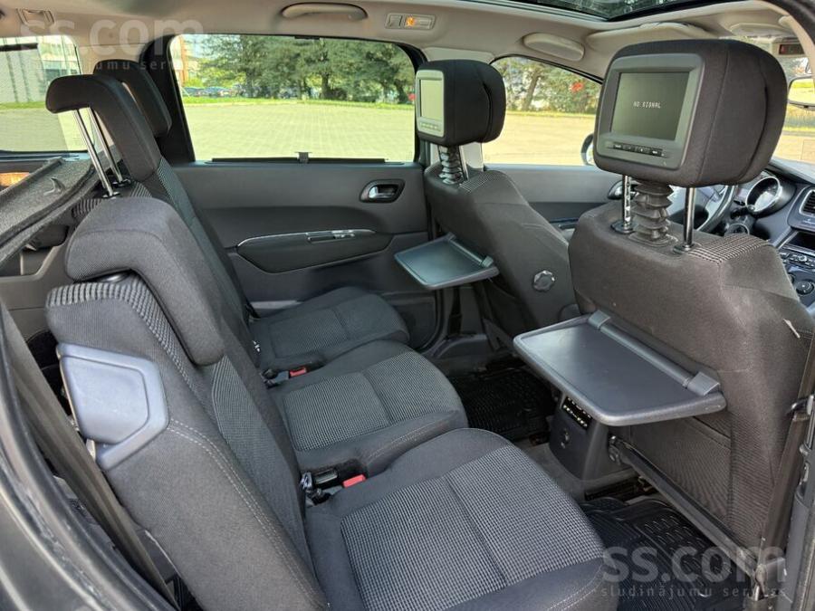 Grey Peugeot 5008 2009 in Jelgava, with an engine capacity of 2.00 L and mileage of 333 thousand km for 2800 €, photo 15 on AUTOMOTO.COM.LV