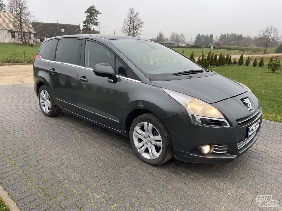 Grey Peugeot 5008 2010 in Plunge, with an engine capacity of 1.60 L and mileage of 255 thousand km for 2800 €, photo 3 on AUTOMOTO.COM.LV