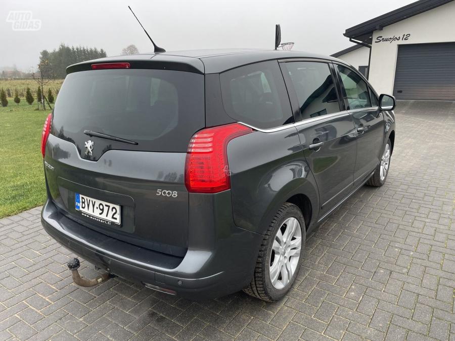 Grey Peugeot 5008 2010 in Plunge, with an engine capacity of 1.60 L and mileage of 255 thousand km for 2800 €, photo 8 on AUTOMOTO.COM.LV