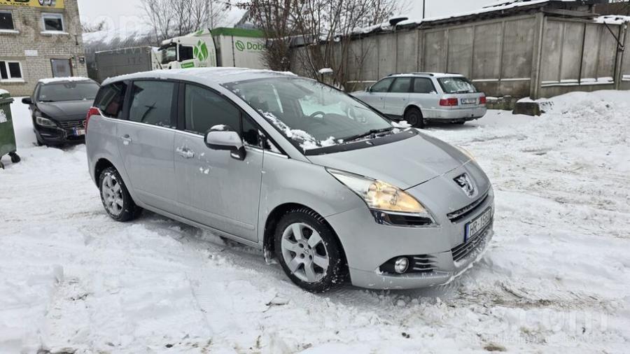 Pelēks Peugeot 5008 2010 Rīga, ar dzinēja tilpumu 1.60 L un nobraukumu 171 tūkst. km par 3490 €, foto 2 vietnē AUTOMOTO.COM.LV