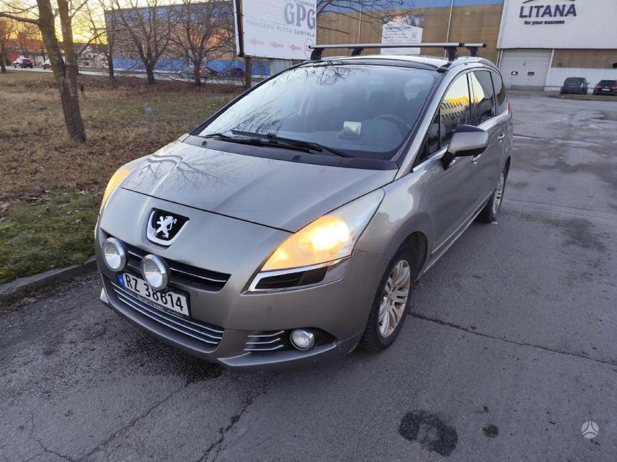 Grey Peugeot 5008 2010 in Klaipeda, with an engine capacity of 1.60 L and mileage of 345 thousand km for 2990 €, photo 1 on AUTOMOTO.COM.LV