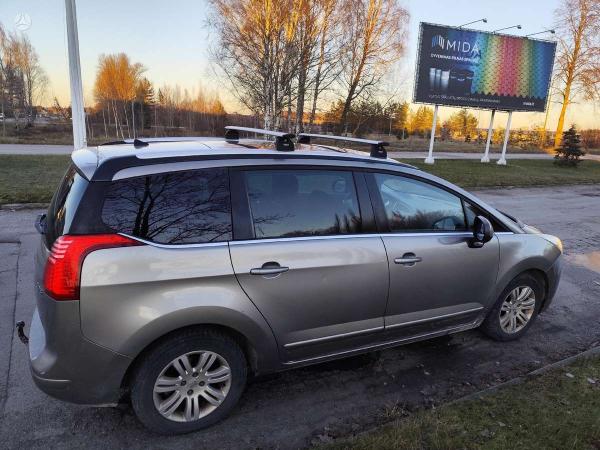 Pelēks Peugeot 5008 2010 Klaipėda, ar dzinēja tilpumu 1.60 L un nobraukumu 345 tūkst. km par 2990 €, foto 5 vietnē AUTOMOTO.COM.LV
